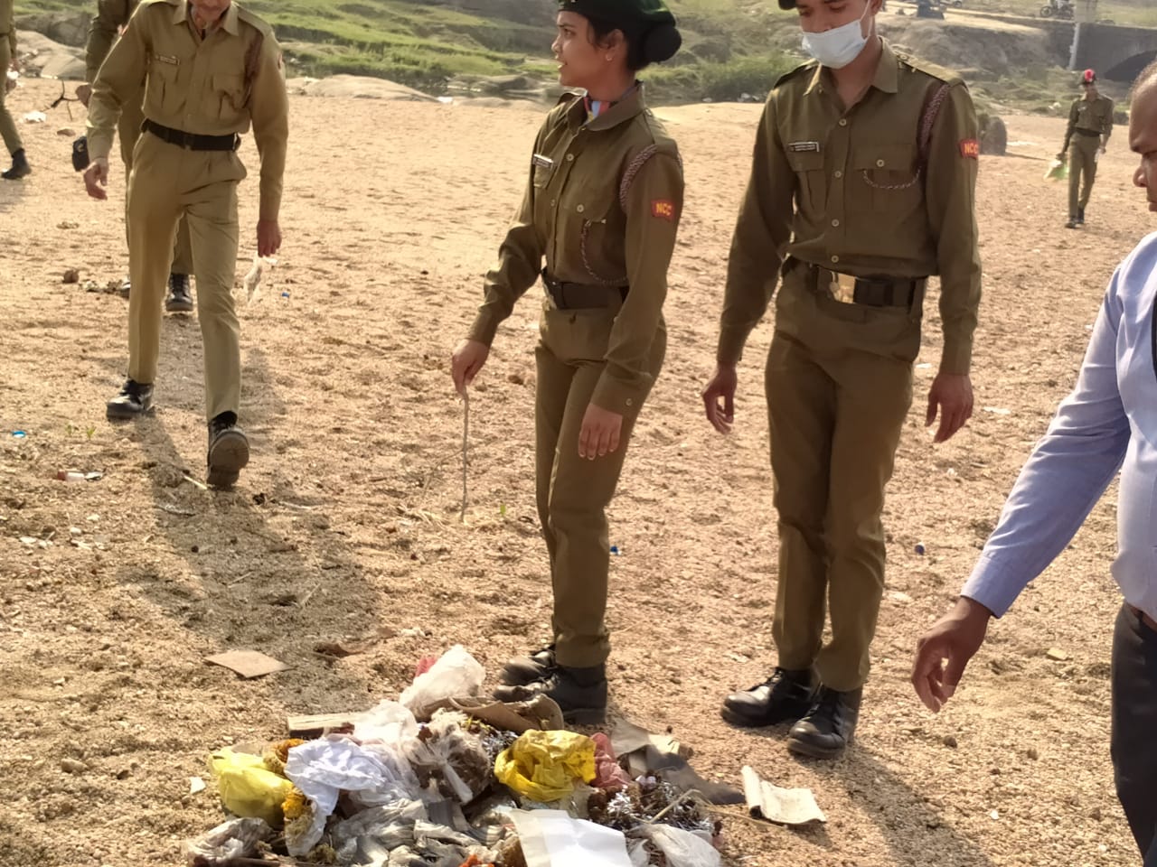 Swaccha Bharat Mission with Rever making to clean – India NCC