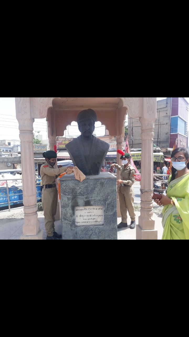 Statue cleaning – India NCC