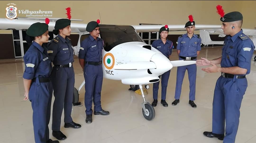 Introductory Class of microlight trainer aircraft "VIRUS" SW80. – India NCC