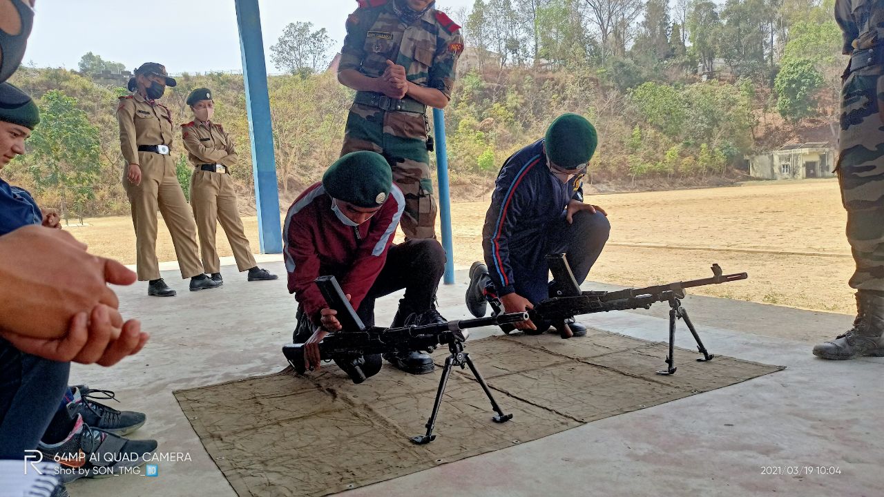 Weapon training and armed drill – India NCC