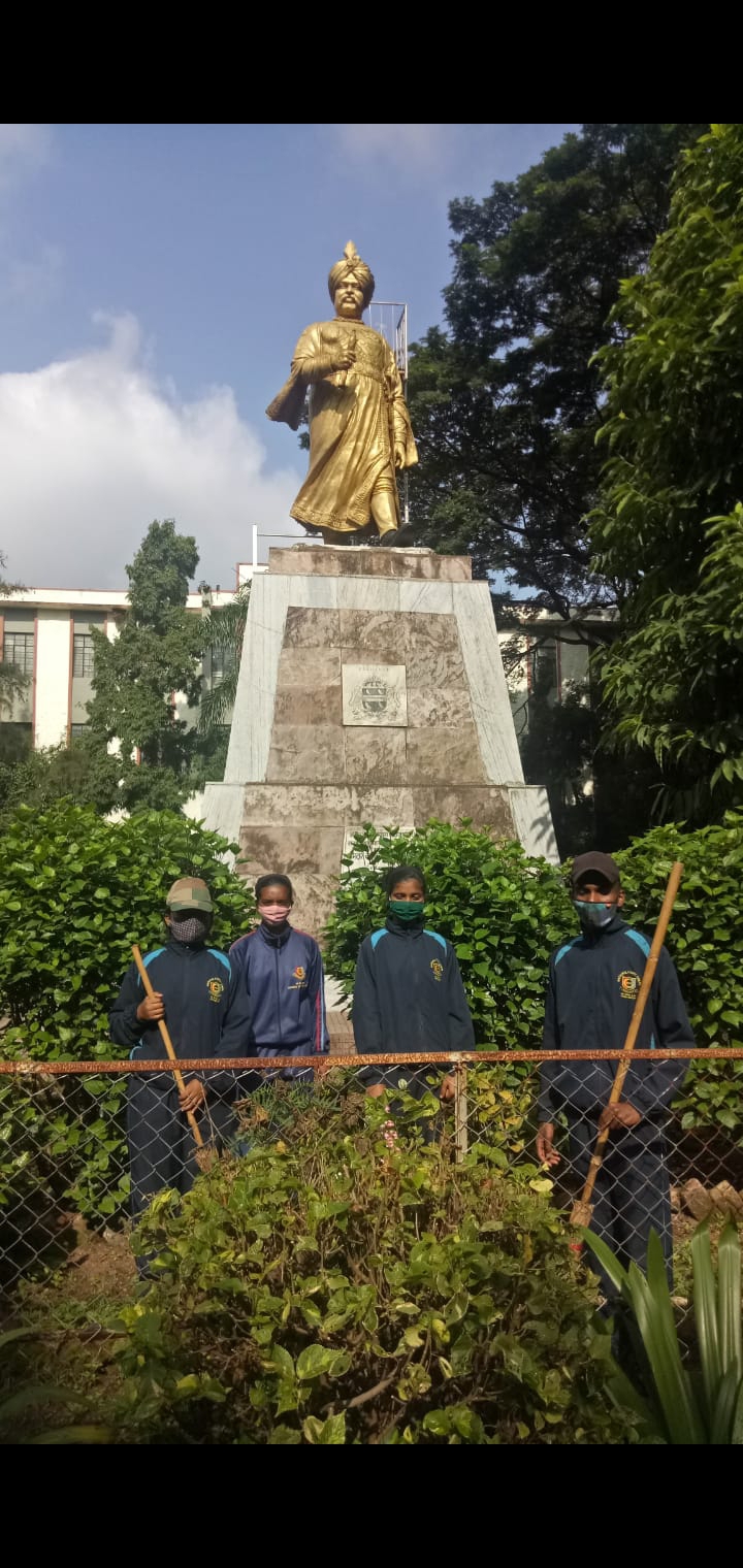 Statue cleaning – India NCC