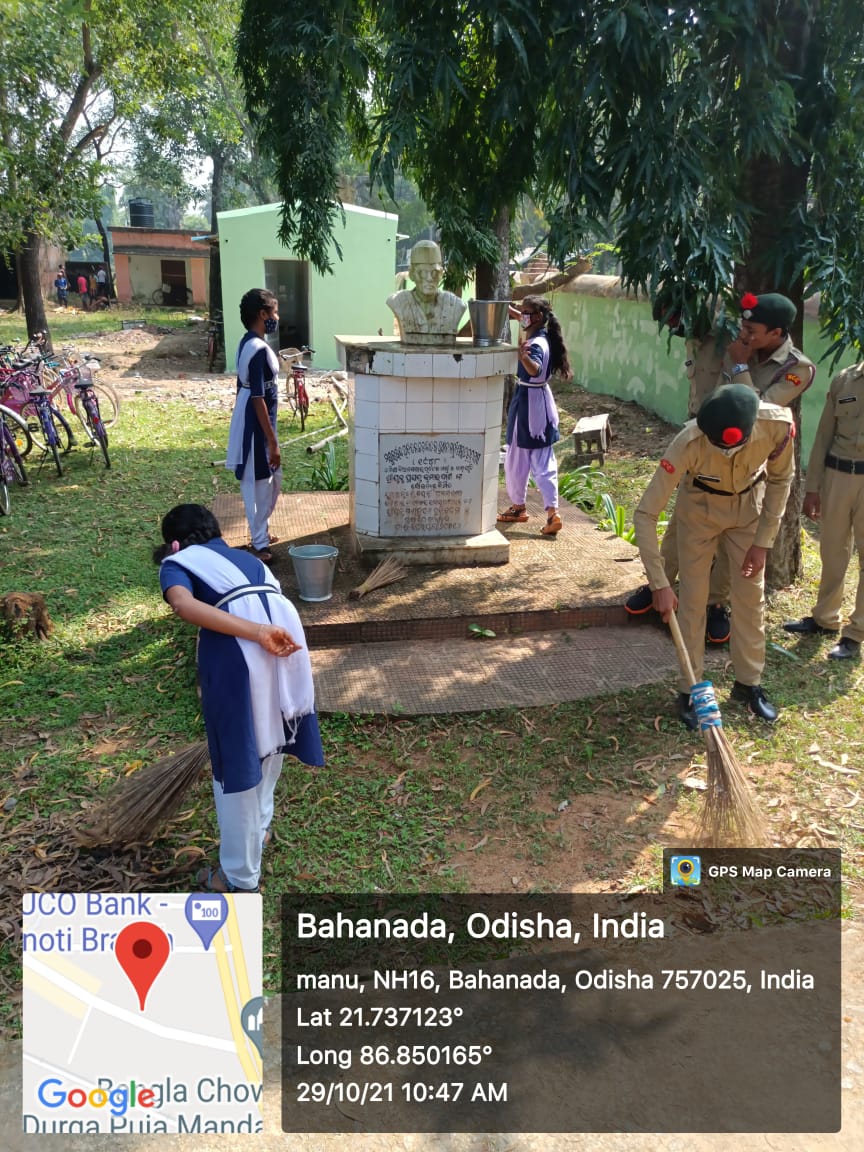 Statue cleaning – India NCC