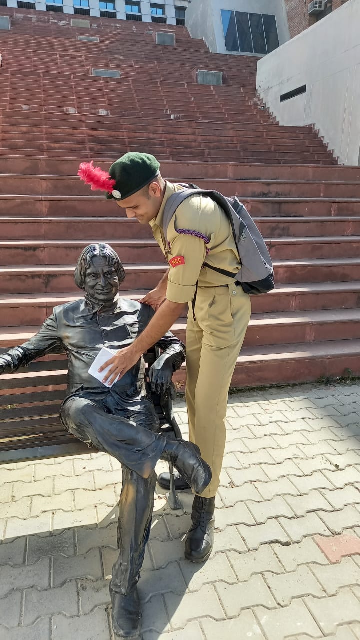 Statue cleaning – India NCC
