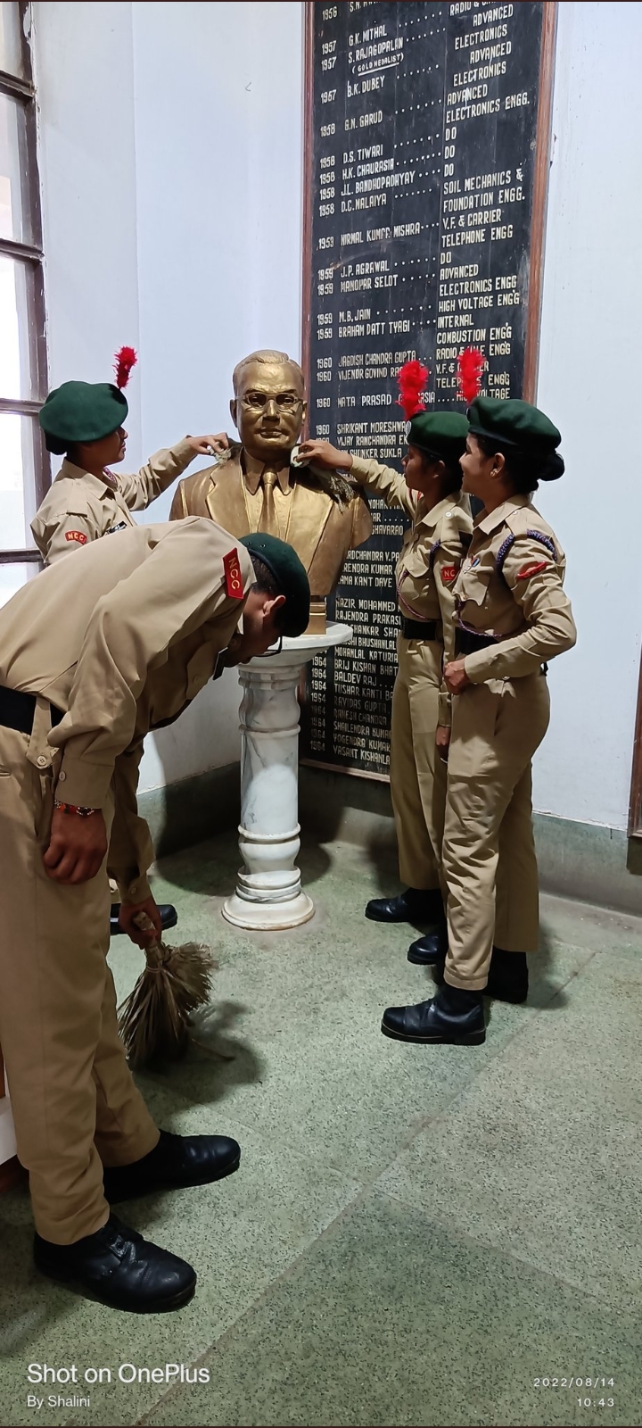 Statue cleaning – India NCC
