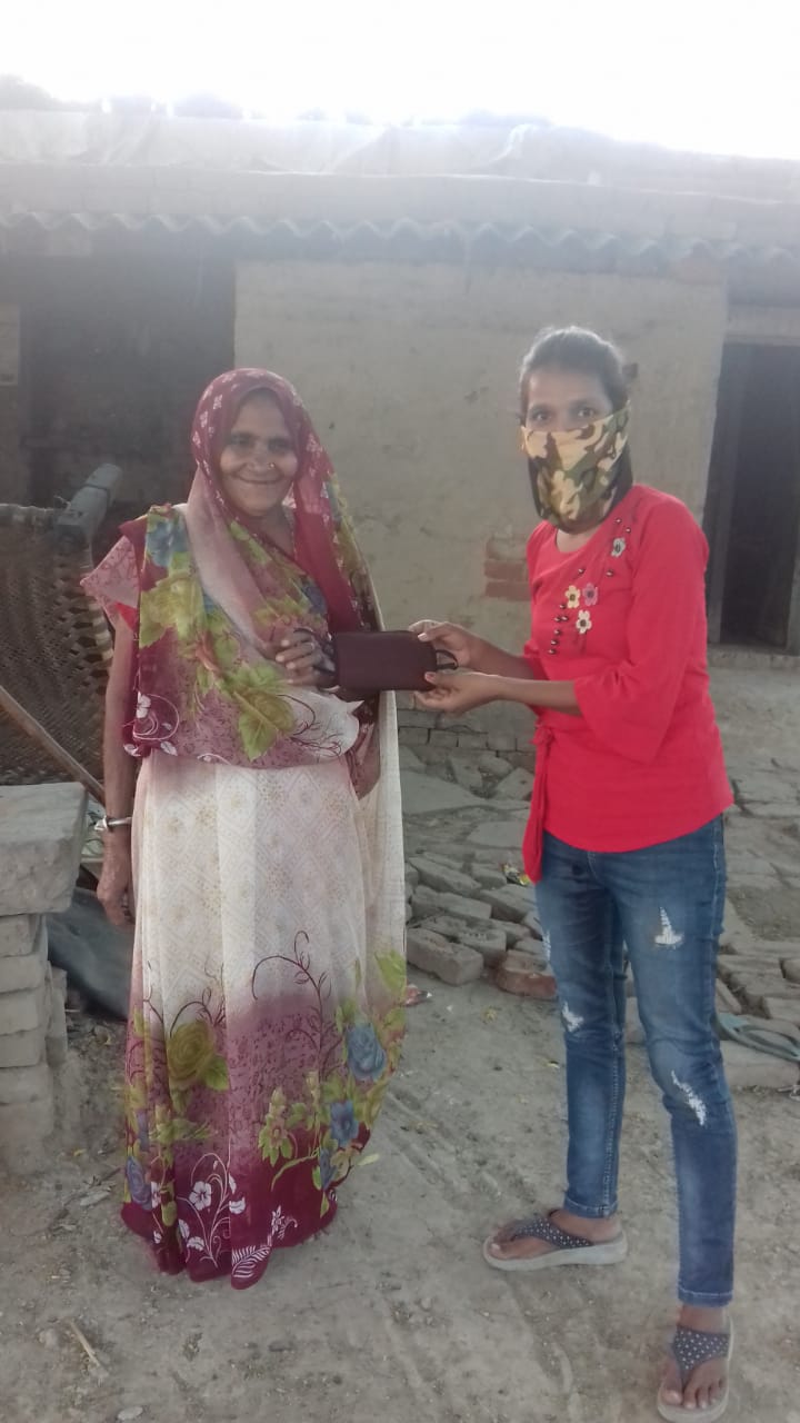 Distribute mask - Self4Society